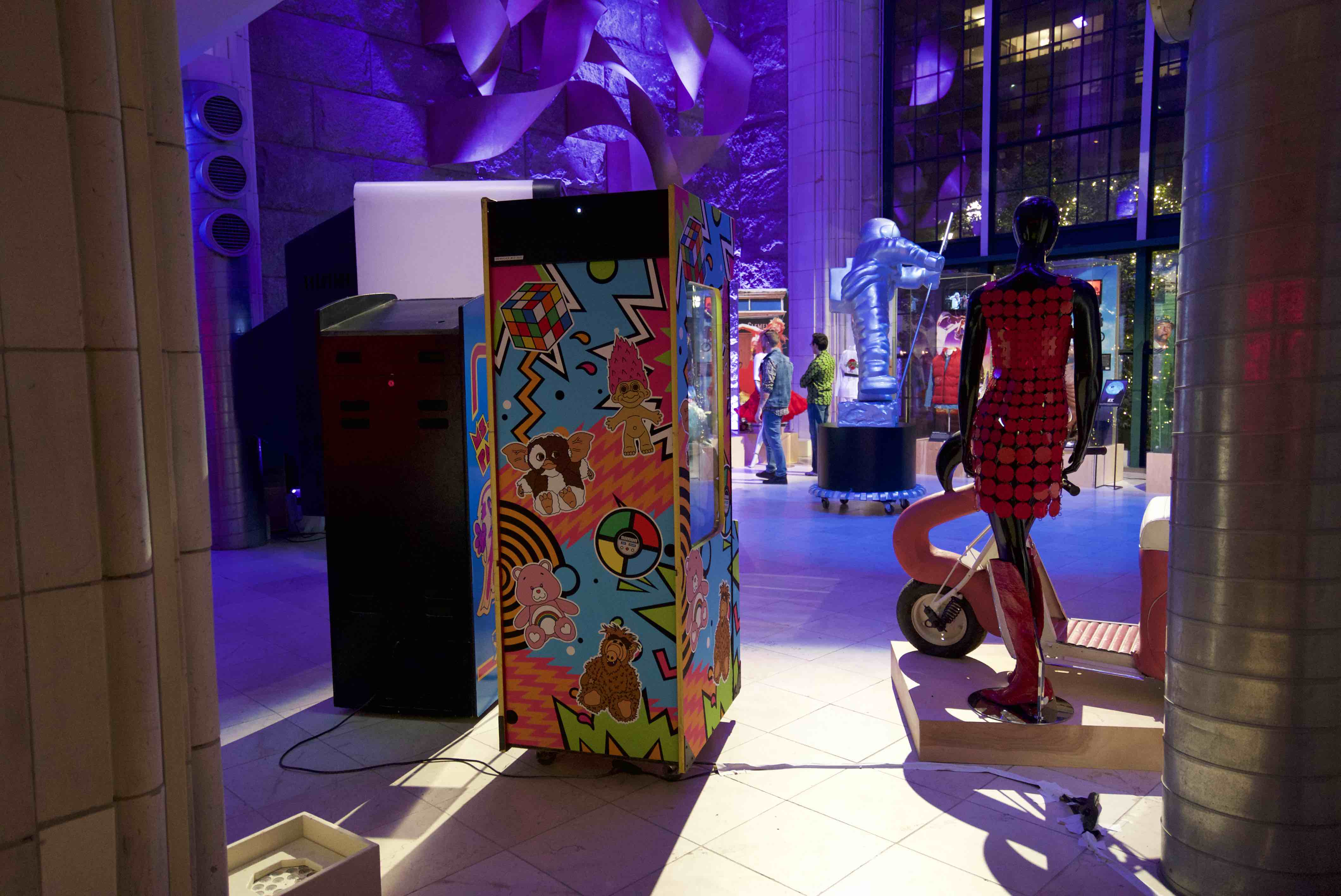 80's CLAW MACHINE by Julian Fama – SVA Design