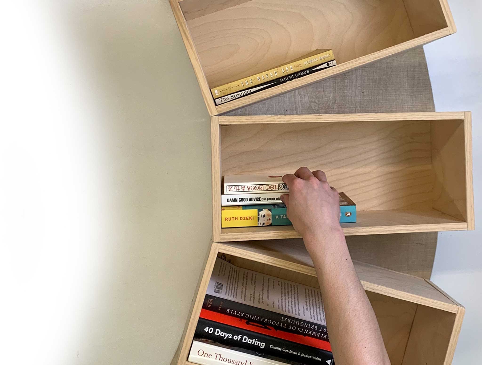 Revolving Bookshelf by Benjamin Chu – SVA Design