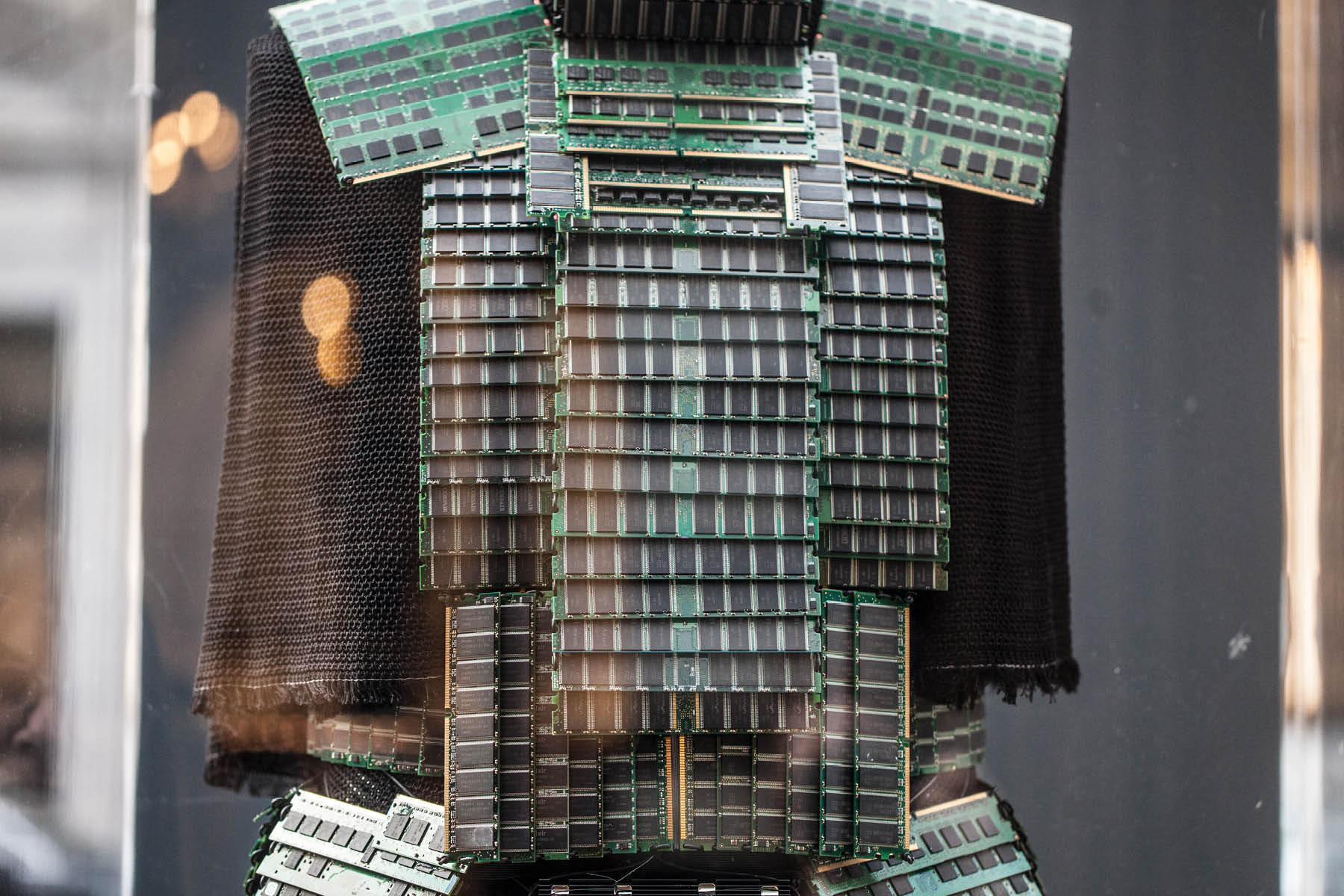 COMPUTER ARMOR by James Tsang – SVA Design